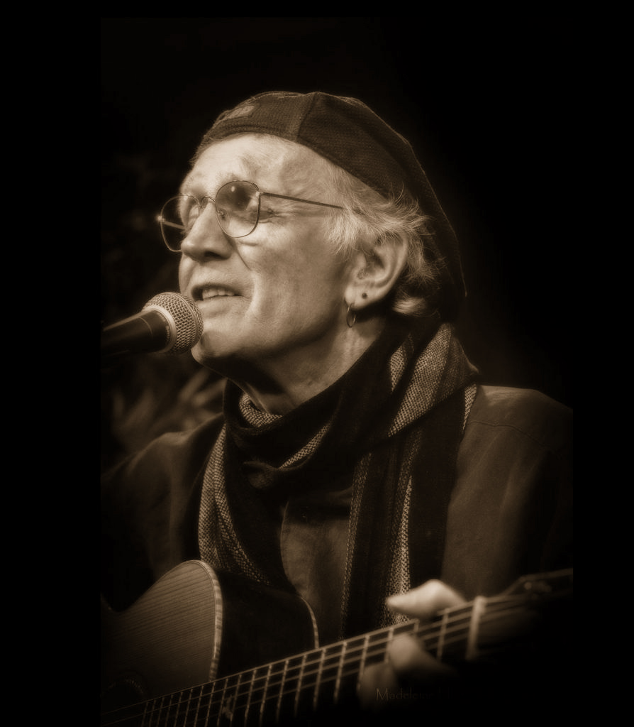 Biography – lonnieknight.com